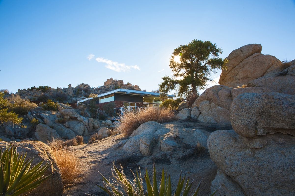 The Rock Reach House By O2 Architecture | MetalBuildingHomes.org